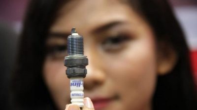 Busi | Pengertian Busi | Cara Kerja Busi | Pengapian Motor